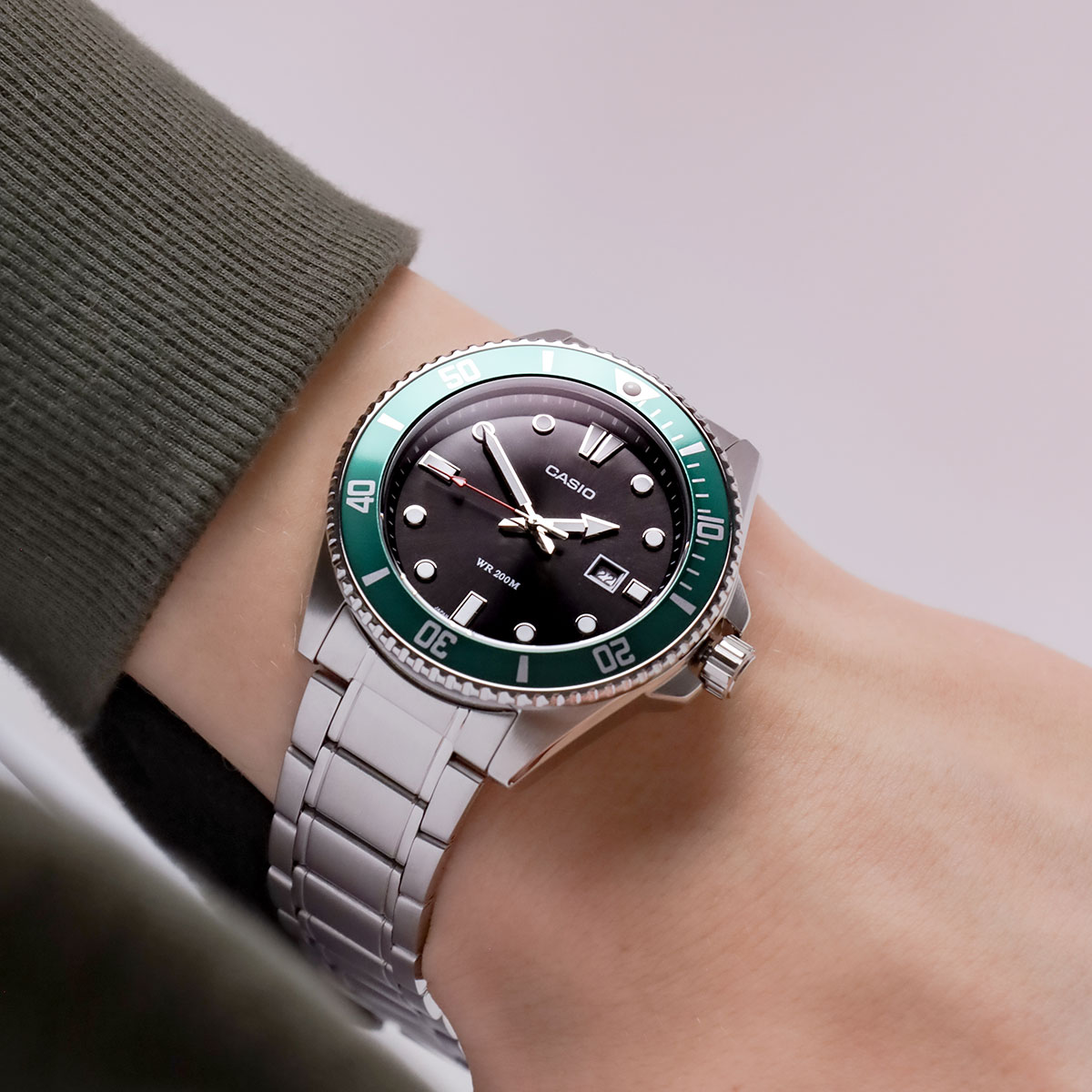 Casio Duro green steel MDV-107D-3AVEF - klockmagasinet.com