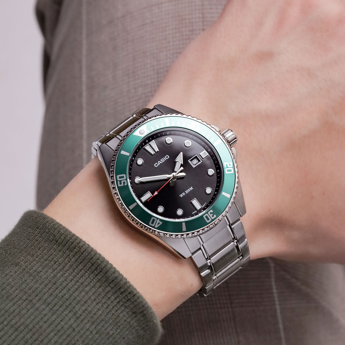 Casio Duro green steel MDV-107D-3AVEF - klockmagasinet.com